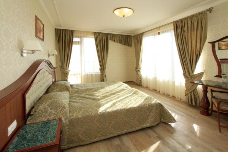 Boutique Hotel Aqua View | BnBidea