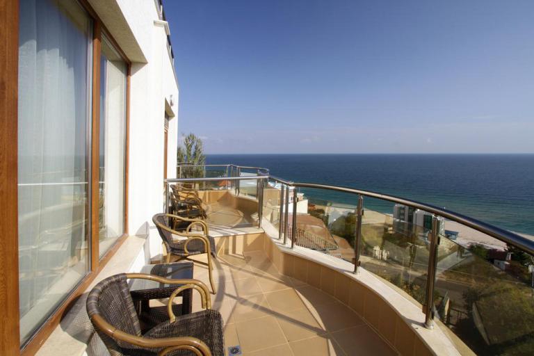 Boutique Hotel Aqua View | BnBidea
